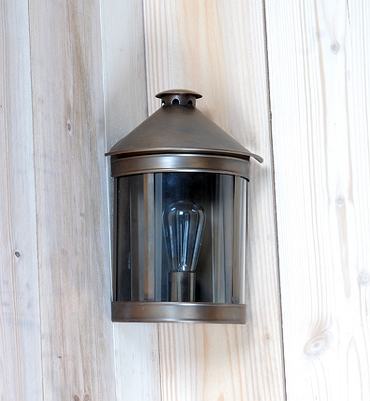 French Corner Lantern Luxembourg MM – Terra Lumi