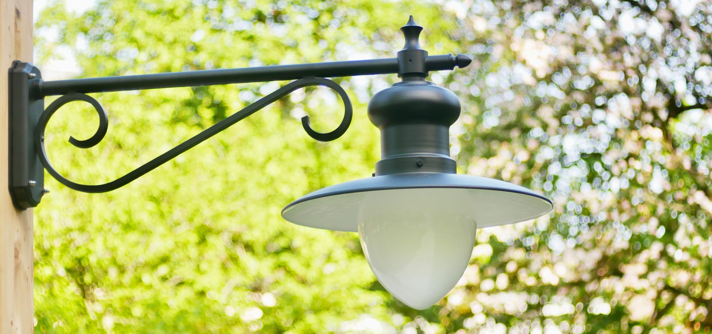 Rustikale Außenleuchten – klassische Beleuchtung – Terra Lumi